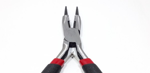 Chandelier chain pliers store