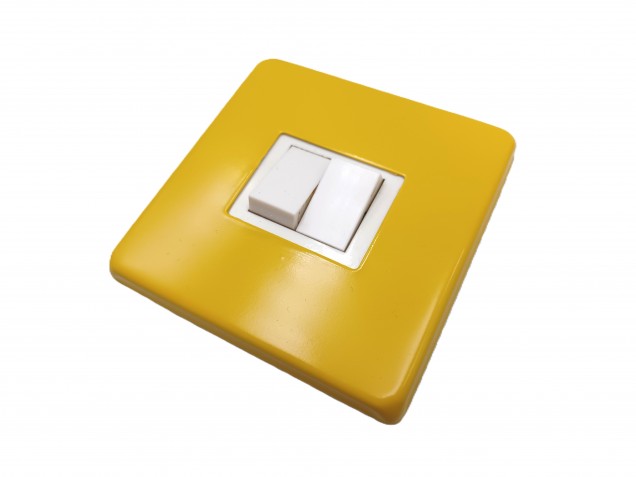 Yellow Light Switch Cover Plate Conversion
